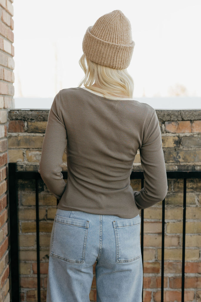 Selene Top-Truffle/Cream – Love Olive Co